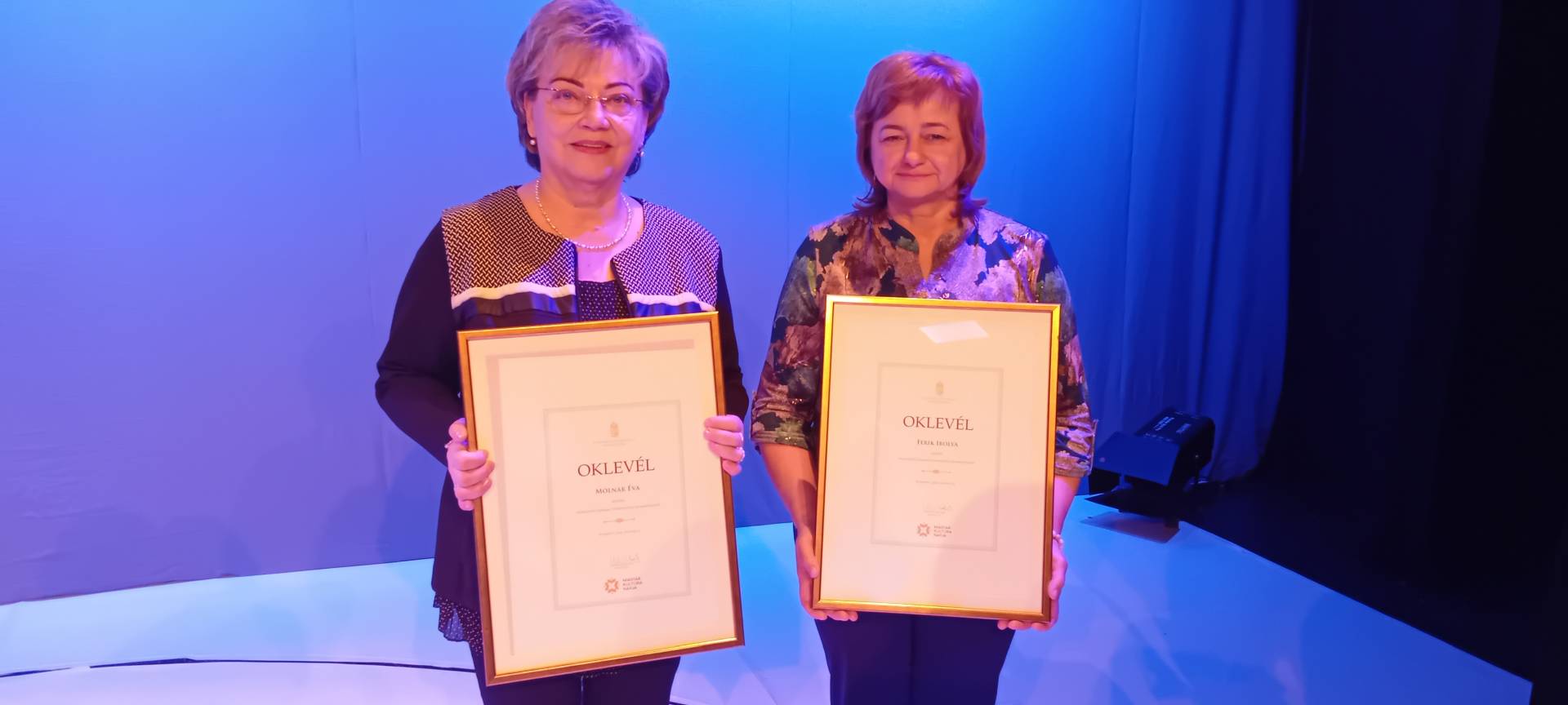 Miniszteri elismerő oklevelet kapott könyvtárunk két munkatársa